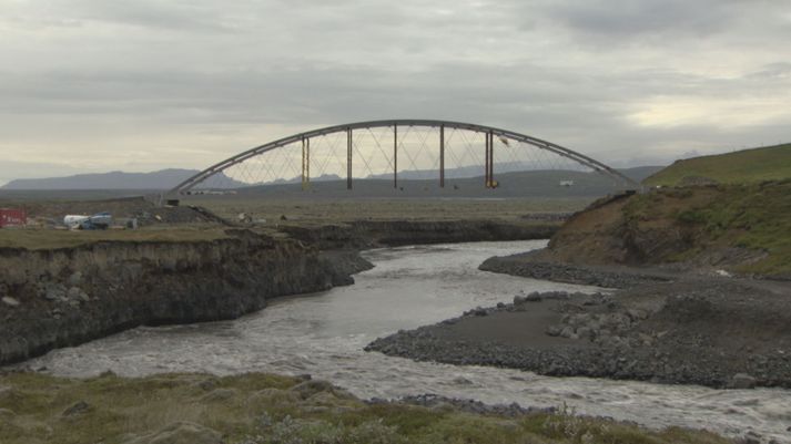 Nýja brúin yfir Eldvatn hjá Ásum senn opnuð umferð - BYGGINGAR.IS